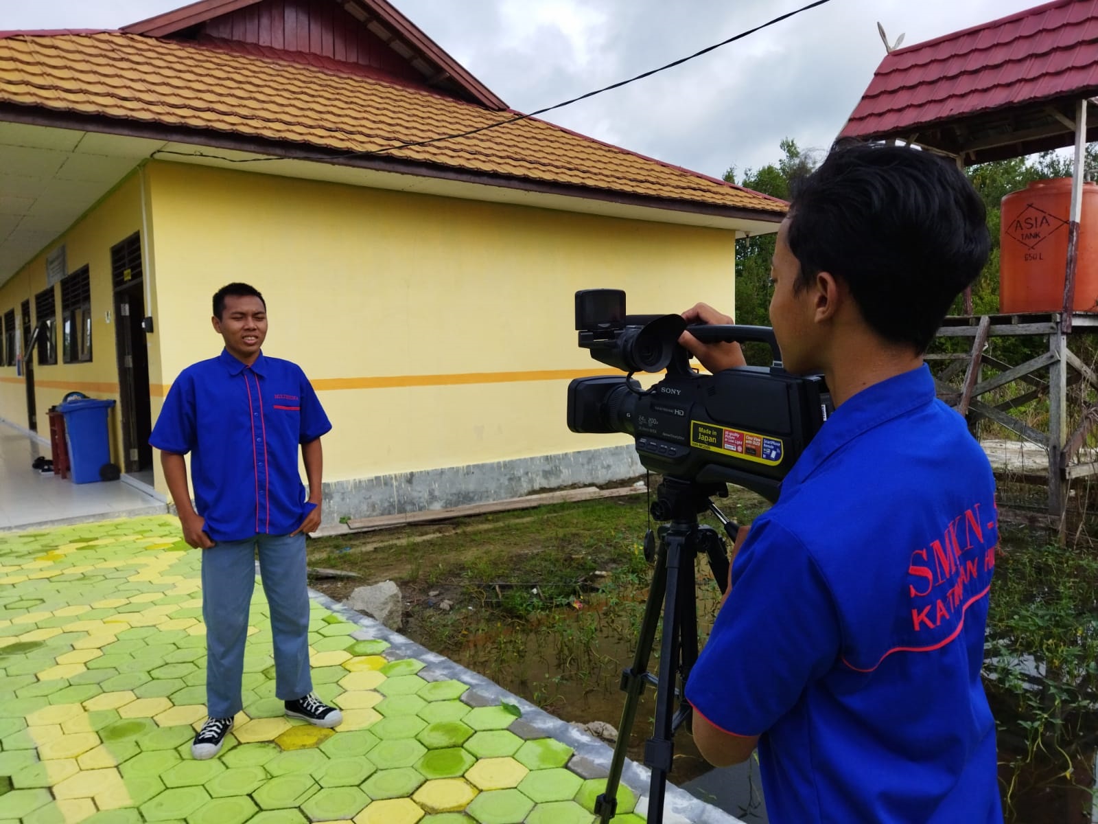 DESAINKOMUNIKASI VISUAL (DKV)